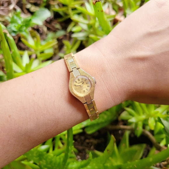 Rone | Accessories | Vintage Rone 7 Jewels Classic Dainty Incabloc ...